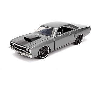 Fast & Furious 1:24 Dom's 1970 Plymouth Roadrunner Die-cast Car, Toys for Kids and Adults