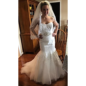 CSYPJYT Women's White Lace Short Wedding Bridal Veil with Comb 2 Tier