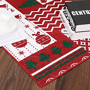 RUGSREAL Washable Christmas Area Rug Christmas Patchwork Area Rugs Carpet Holiday Decorative Carpet Rug Velvet Foldable Coffee Table Accent Rug Farmhouse Dining Table Rug Bedroom Decor, 4' x 6'