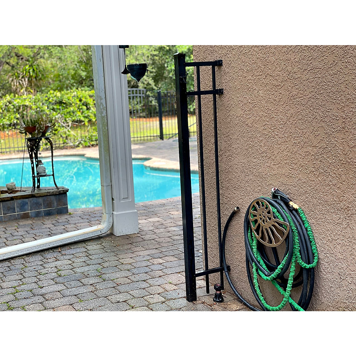 12-Inch Bronze Finish Cast Iron Nautilus Seashell Decorative Hose Holder: Wall-Mounted Outdoor Nautical Décor for Stylish and Functional Garden Organization