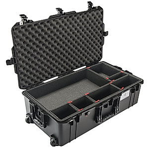 Pelican Air 1615 Case With TrekPak Dividers (Black)