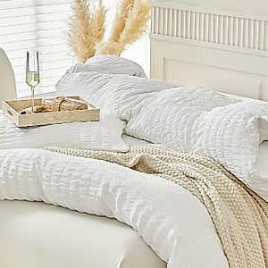 WARMDERN Duvet Cover Set Queen Size, 3pcs Washed Microfiber White Bedding Set, Soft Breathable Striped Textured Seersucker Duvet Cover with Zipper Closure & Corner Ties(White, Queen)