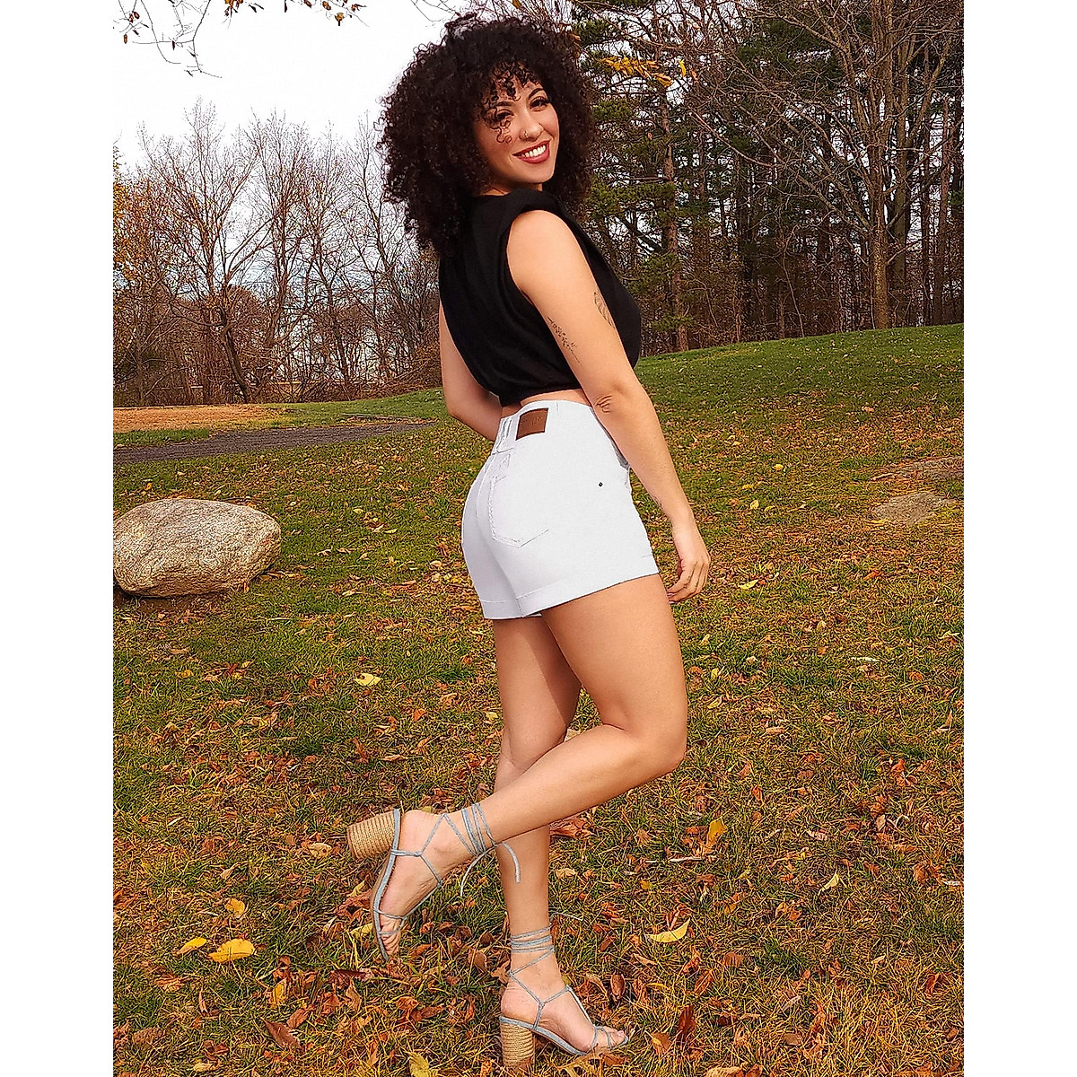 roswear Women's High Waisted Stretchy Denim Shorts Cuffed Jean Shorts White Medium