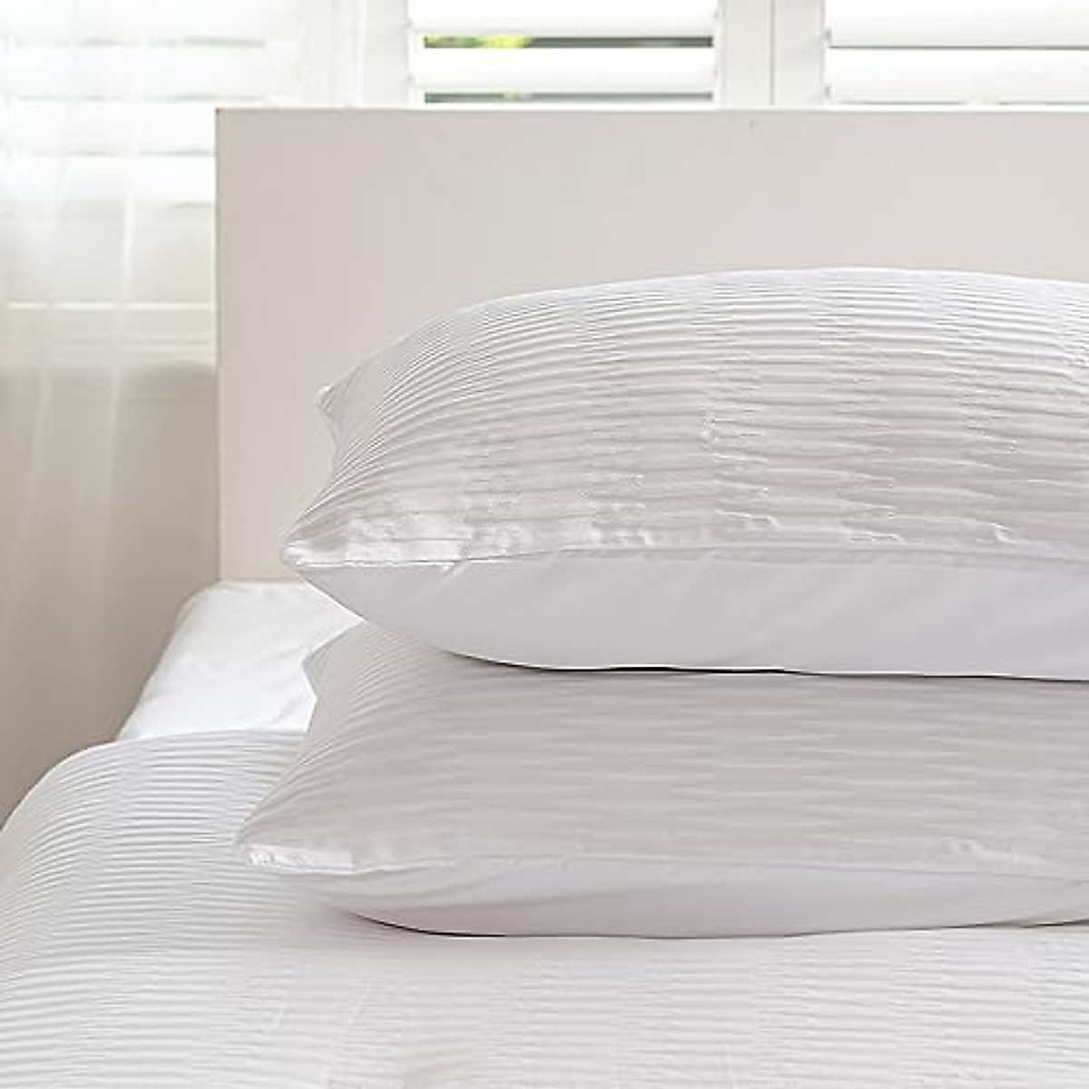 LAVACHEY King Size Comforter Set, White Seersucker Comforter Sets King Size Bed, Soft & Lightweight Bedding Comforters Sets 3 Pieces (104x90In Comforter & 2 Pillowcases)