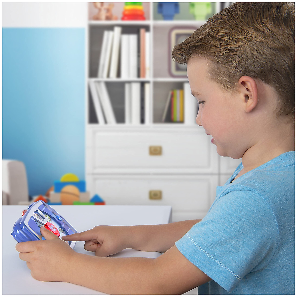 PAW Patrol, Be The Hero Chase Role-Play Set with Hat and Wrist Launcher, for Kids Aged 3 and Up