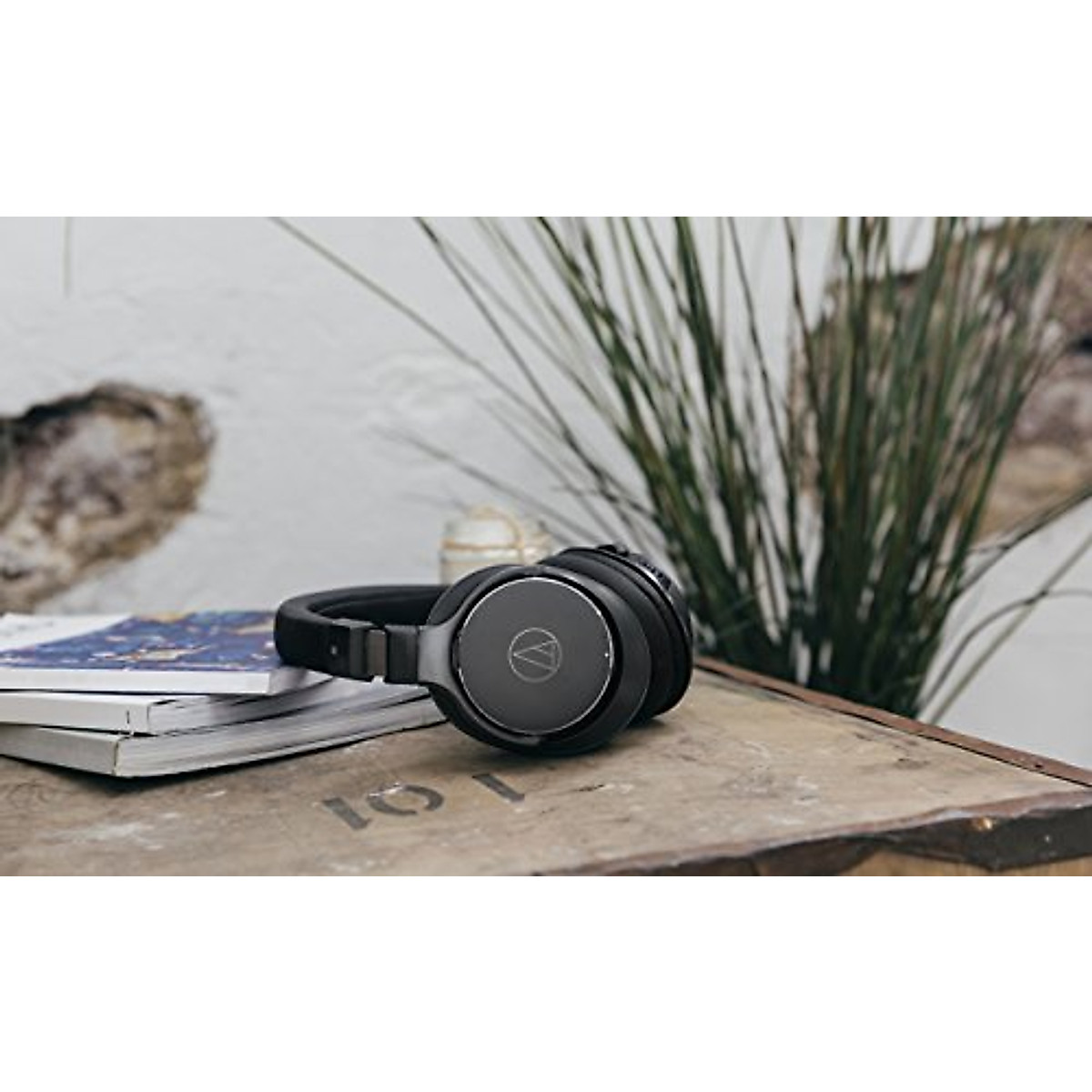Audio-Technica ATH-DSR7BT Bluetooth Wireless Over-Ear Headphones with Pure Digital Drive