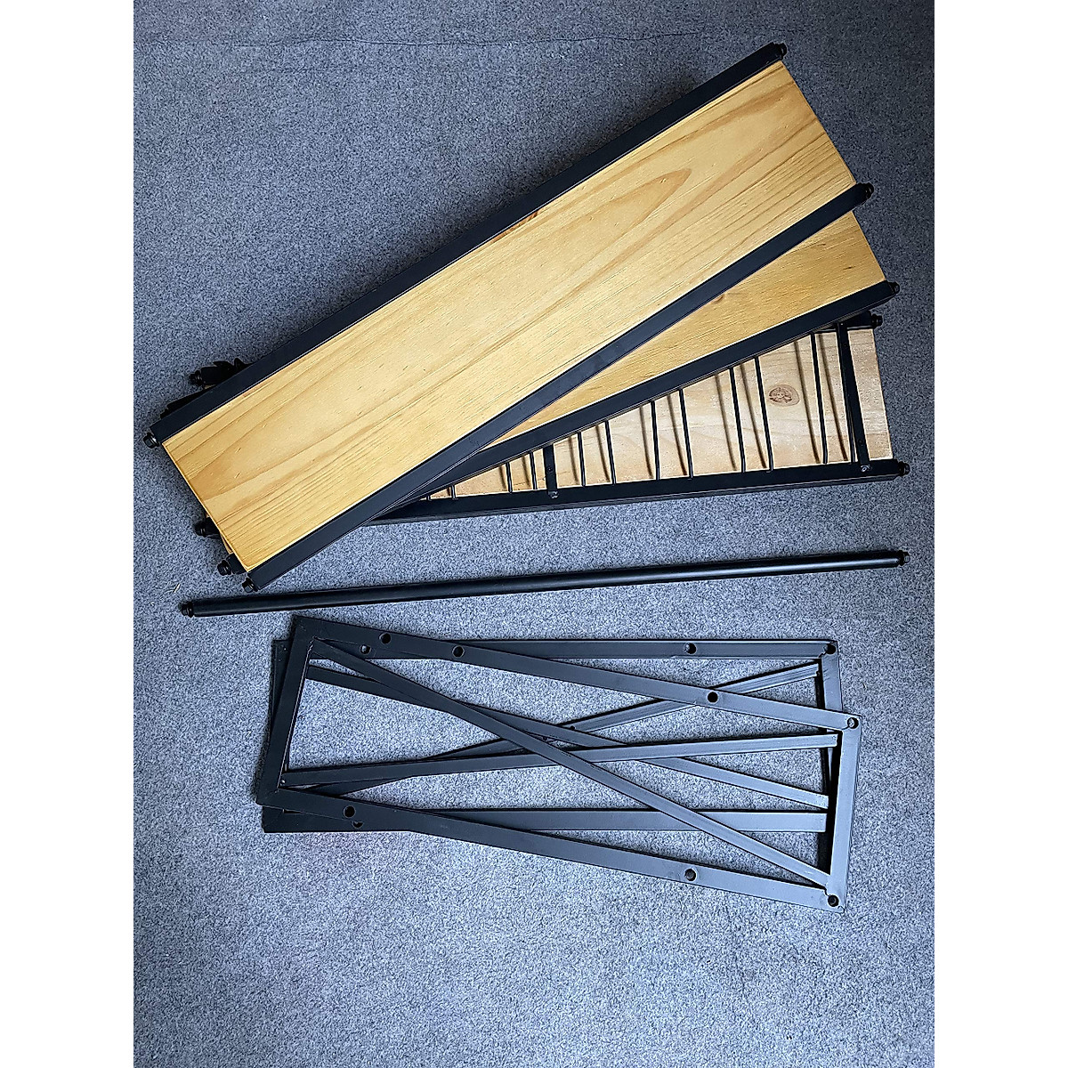 SSS Furniture Industrial Wine Rack Wall Mounted with 8 Stem Wine Glass Holder, 31.5in Hanging Wall Wine Rack Floating Bar Shelves, 3-Tier Wood Shelves Wine Shelf Home Décor Display Rack