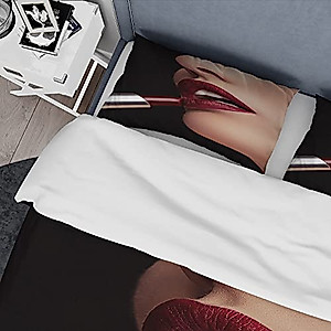 DESIGN ART Designart 'Applying Red Lipstick On Lips' Modern Duvet Cover Comforter Set Full/Queen Cover + Comforter + 2 Shams 4 Piece