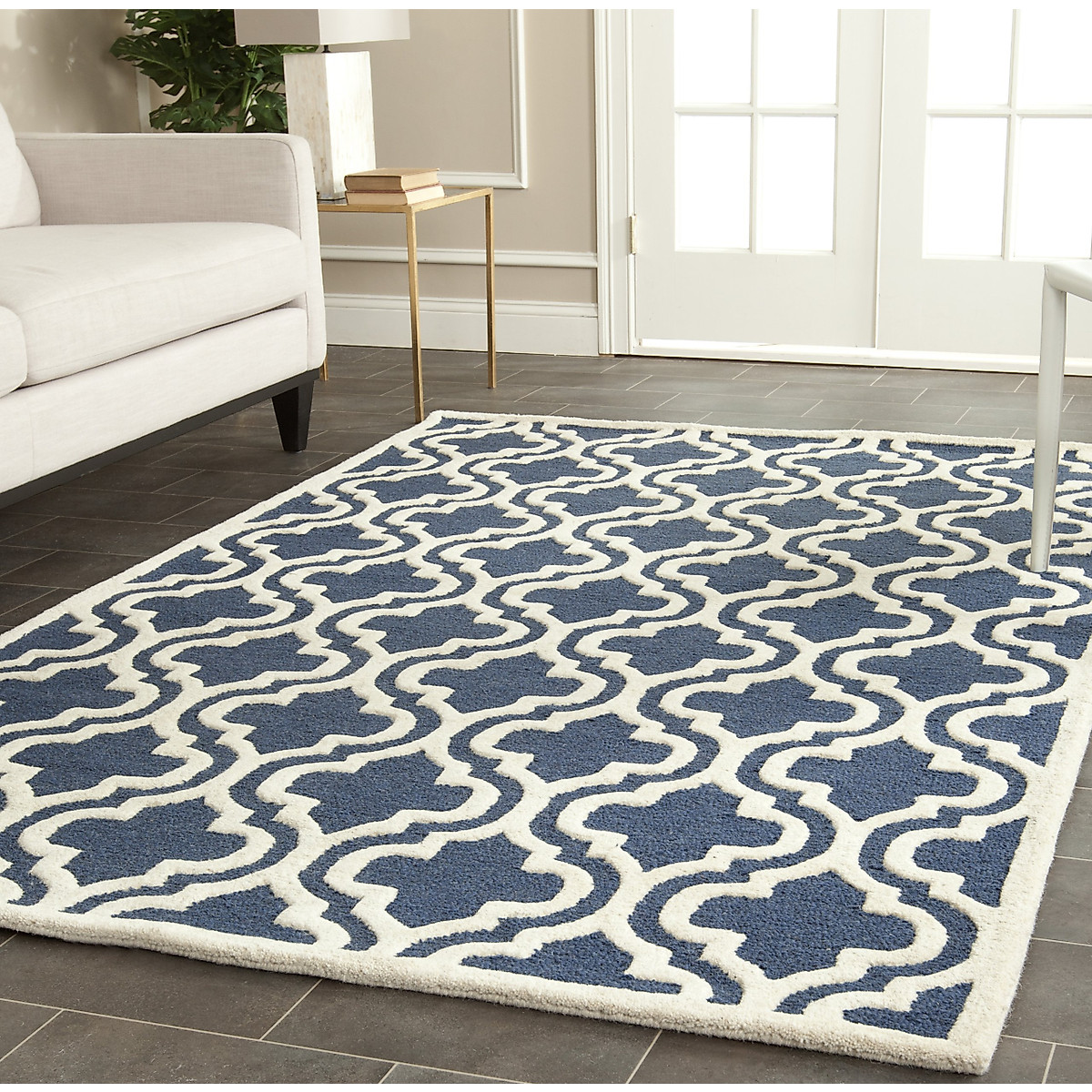 SAFAVIEH Cambridge Collection 2' x 3' Navy/Ivory CAM132G Handmade Moroccan Premium Wool Accent Rug