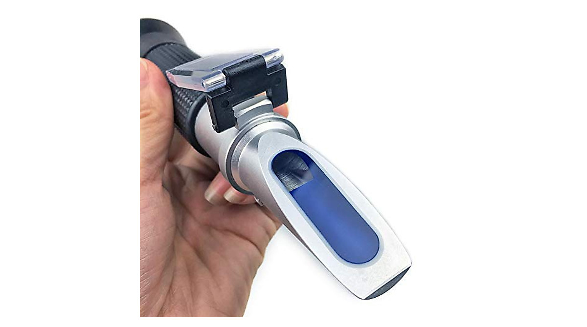 Salinity Refractometer for Marine Aquariums - 0-100 PPT