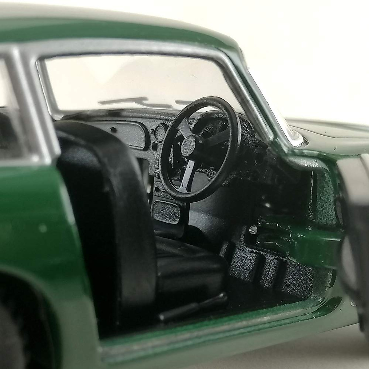 Sport Racing Classic Model Car Die-Cast 1:38 1963 Aston Martin DB5 Green Color Toy Collection Pull Back Open Door Hobby Collectible,unisex