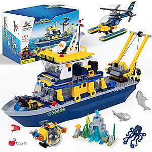 City Arctic Explorer Ship Building Toy Set,797pcs City Arctic Explorer Boat Building Kit with Coral Reef Scene,Octopus,Crab, Submarine and Helicopter,Ocean Building Toy for 6+ Years Old Boy Girl Gift