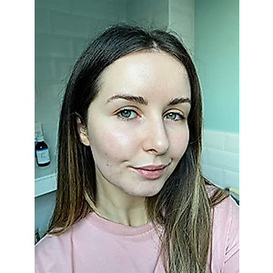 Revolution Pro Blur Stick, Primer for Face Makeup, Pore Minimizer, Matte Finish, Leaves Skin Looking Flawless, Suitable for All Skin Tones, 15g