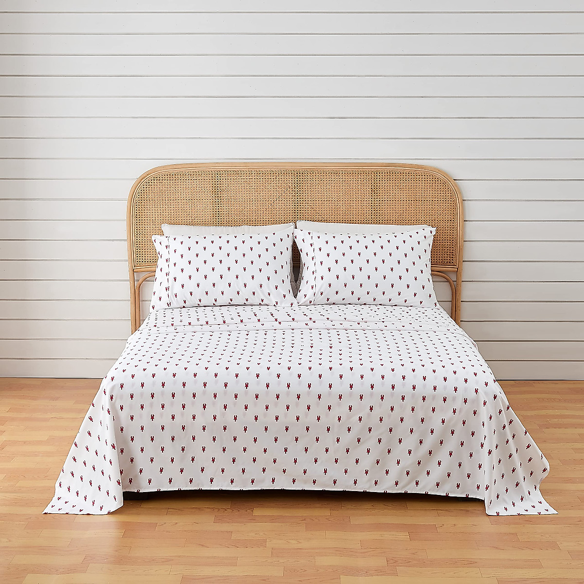 Great Bay Home 4-Piece King Coastal Microfiber Sheet Set | Nautical-Printed, Ultra-Soft Sheets | Wrinkle & Fade Resistant Beach-Themed Prints & Patterns Bedding Sheets & Pillowcases. (King, Lobster)