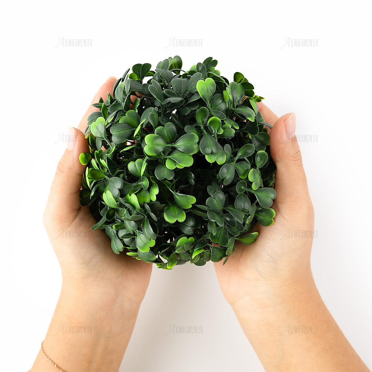 AUEAR, Artificial Boxwood Topiary Plant Balls Decorative for Table Decoration Garden Wedding Decor (4 Inch Diameter, 6 Pack)