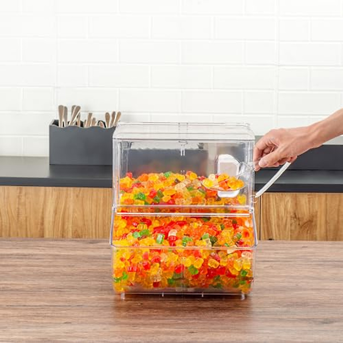 Restaurantware Met Lux 5.3 Gallon Food Storage Container, 1 Airtight Treat Box - With Scoop, Holds Up To 80 Cups, Clear Plastic Cereal Container With Lid, For Kitchen Or Pantry Organization