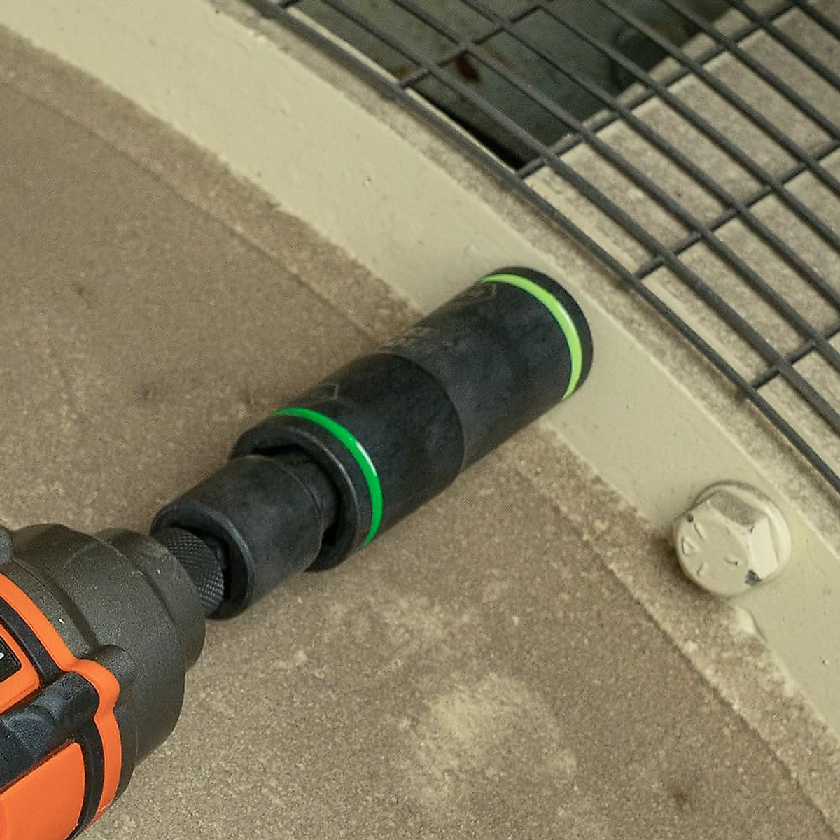 Klein Tools 66077 Impact Driver Flip Socket, 7/16- and 3/8-Inch Sizes, Use with Klein Tools Compact Impact Wrenches BAT20CW, BAT20CW1