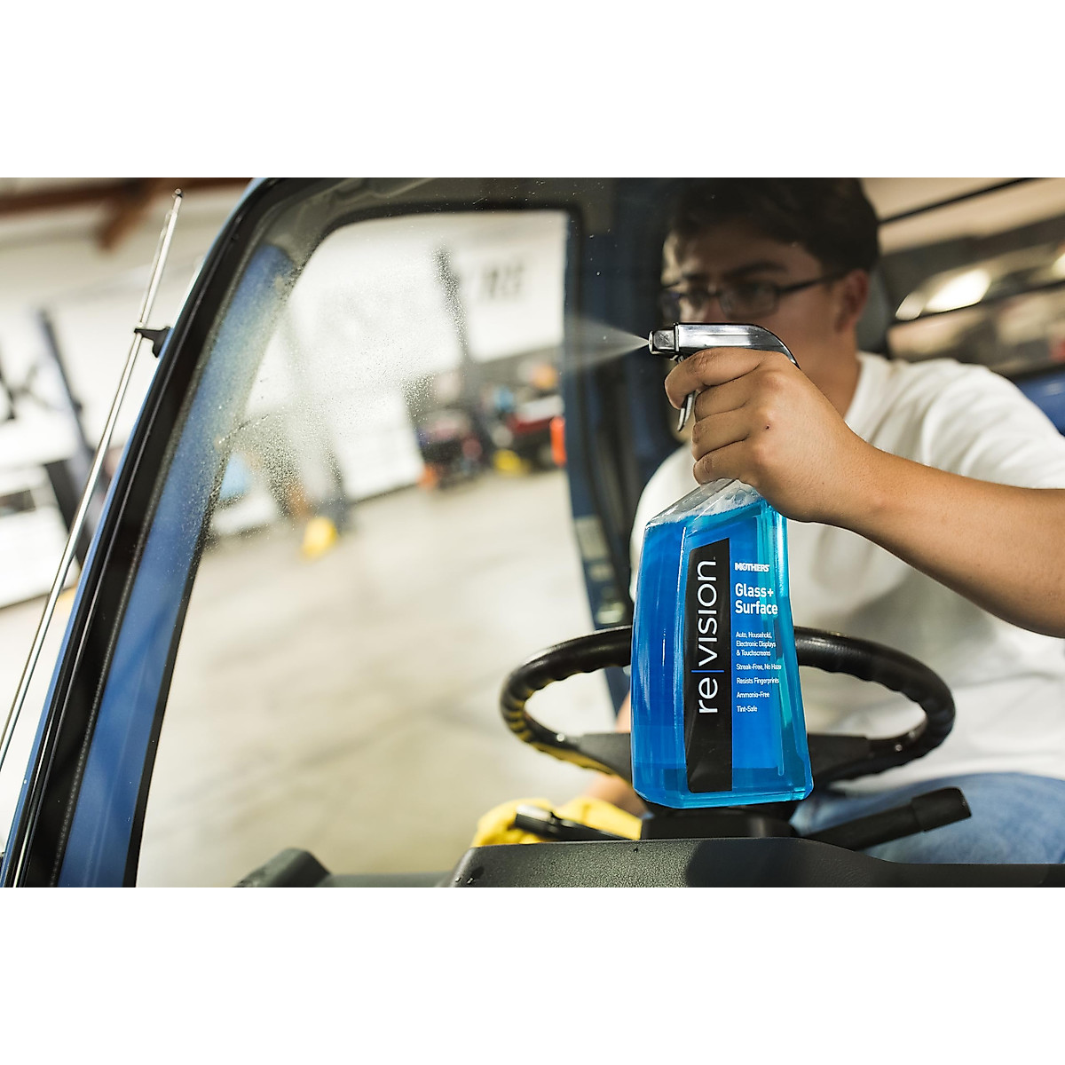 Mothers 06624 re|Vision Glass+Surface Cleaner - 24 oz.