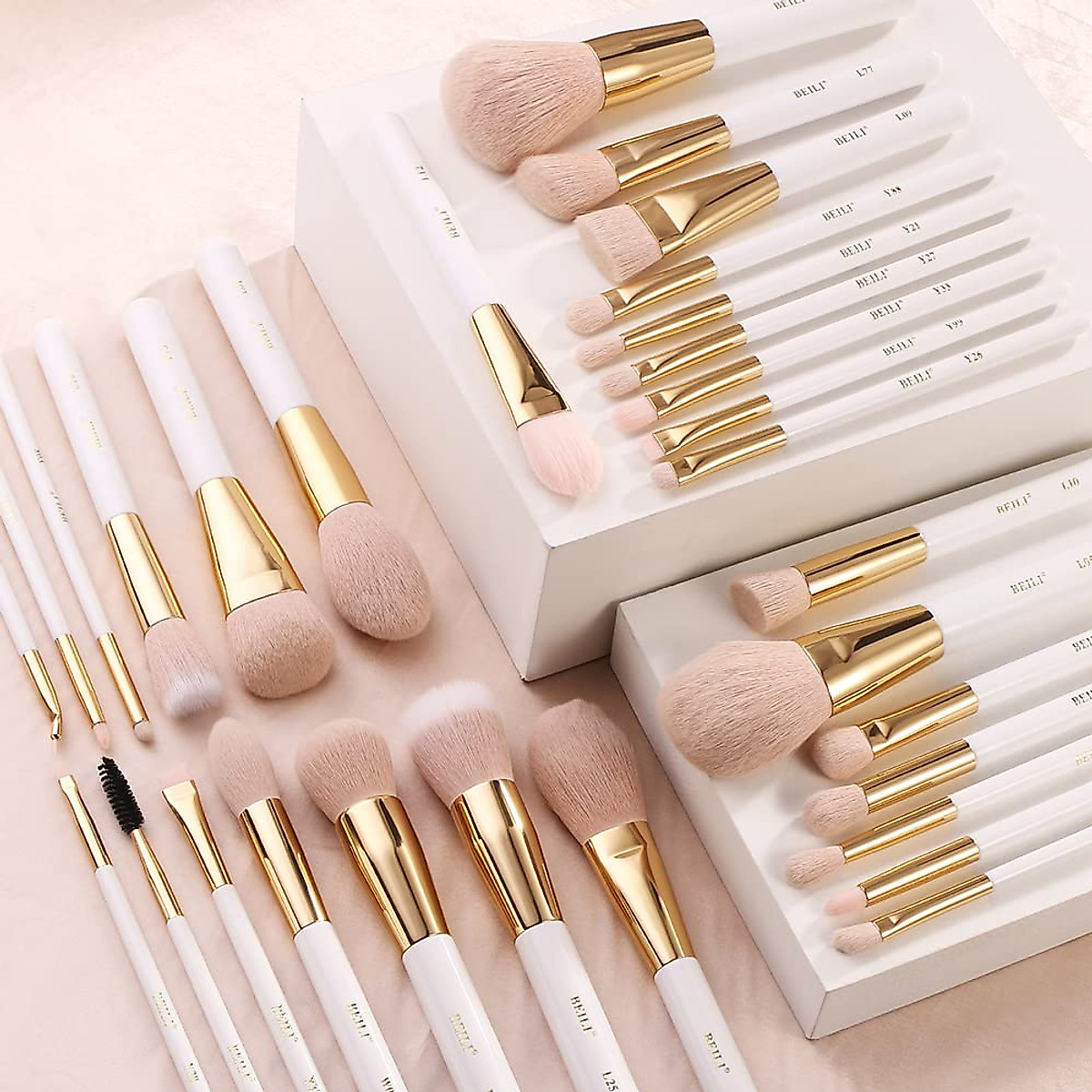 BEILI Makeup Brushes Set 30Pcs Professional Makeup Brush Premium Pink Vegan Synthetic Kabuki Foundation Blending Brush Face Powder Blush Concealers Eye Shadows Make Up Brush Set (White/Rose Golden)