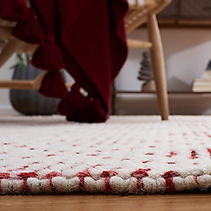 Safavieh Natura Collection Accent Rug - 4' x 6', Ivory & Red, Handmade Moroccan Boho Farmhouse Trellis Braided Tassel Wool, Ideal for High Traffic Areas in Entryway, Living Room, Bedroom (NAT183Q)