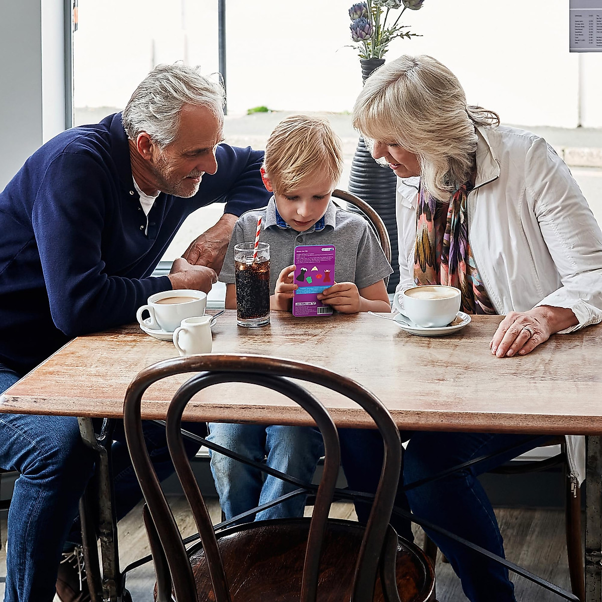 The Purple Cow Magnetic Game Box for Kids and Adults - Magnetic Dress Me Up - Ideal Games for travelling - On the go games - 100% Off Screen activity