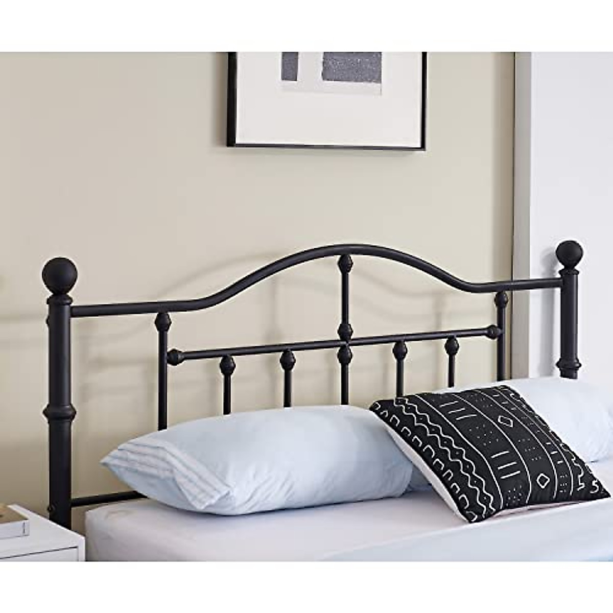 VECELO Queen Size Bed Frame Metal Platform Mattress Foundation/Box Spring Replacement，with Headboard & Footboard/Easy Assemble,Black