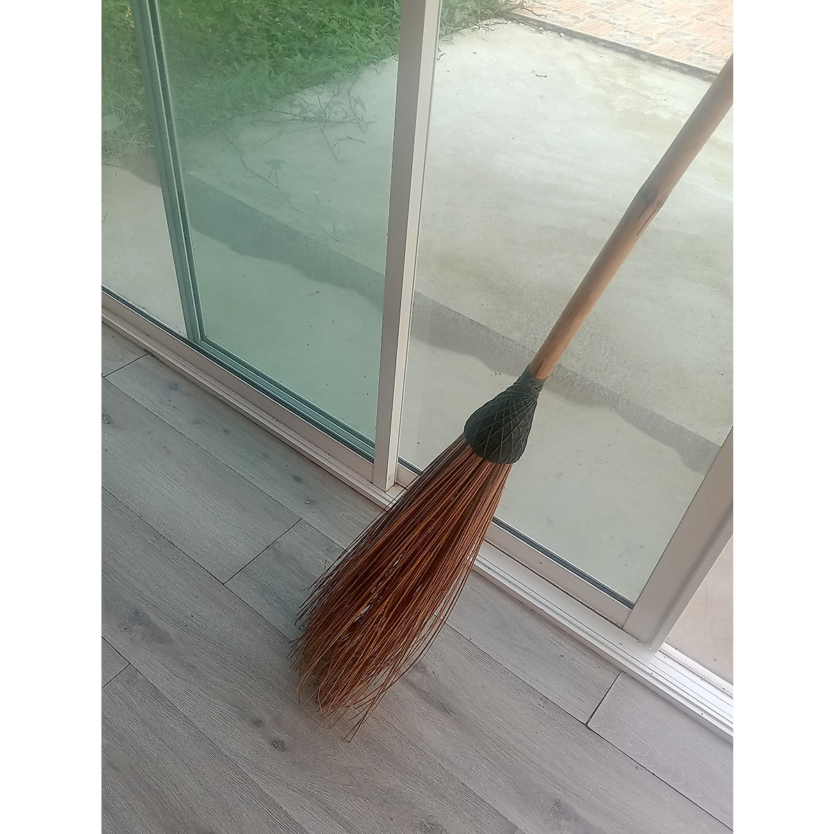 SN SKENNOVA - Handcrafted Coconut Leaf Stick Broom: Heavy Duty Cleaning Power for Home Patio Gardening