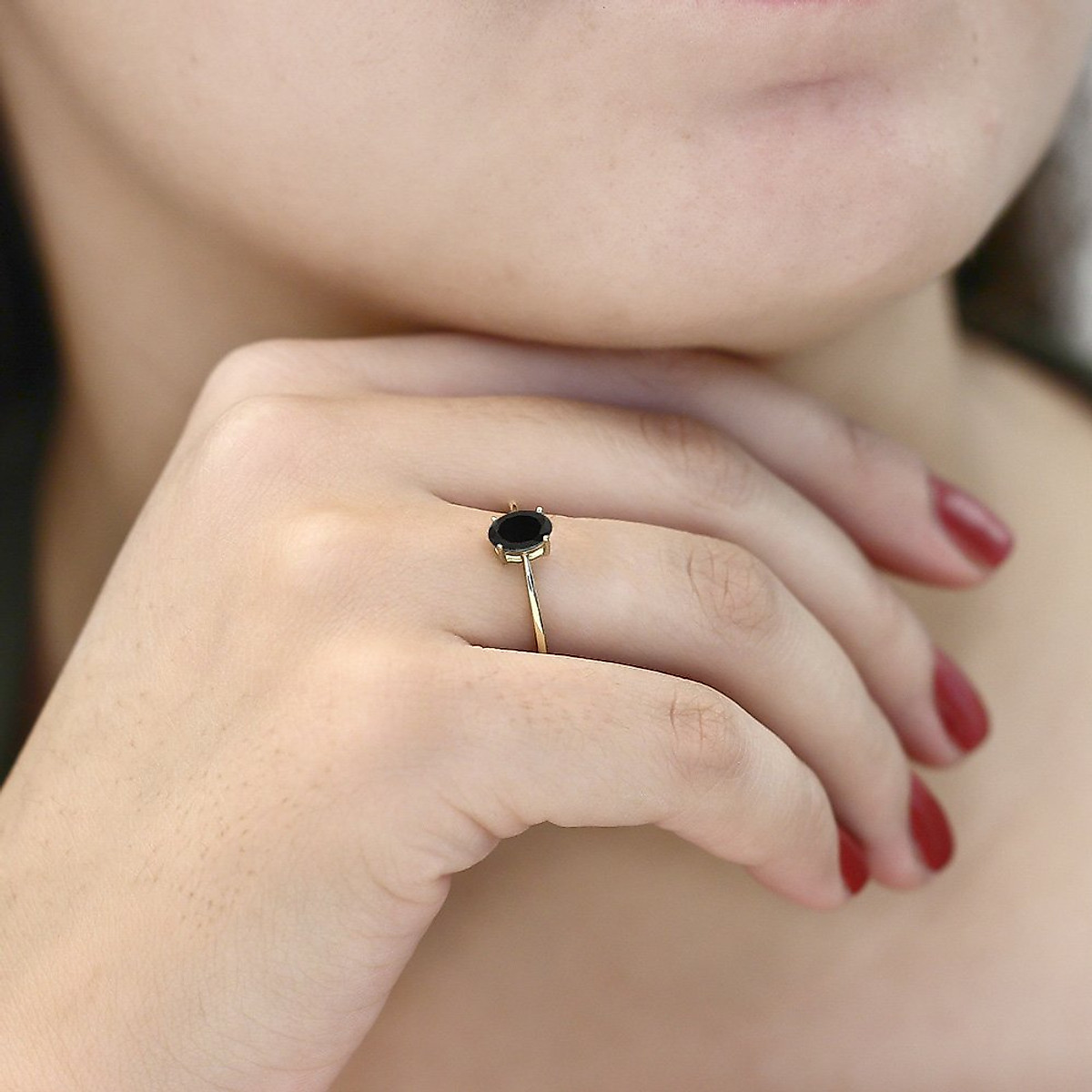 Gem Stone King 10K Yellow Gold Black Onyx Solitaire Engagement Ring For Women (0.80 Cttw, Oval 7X5MM, Gemstone December Birthstone, Size 9)