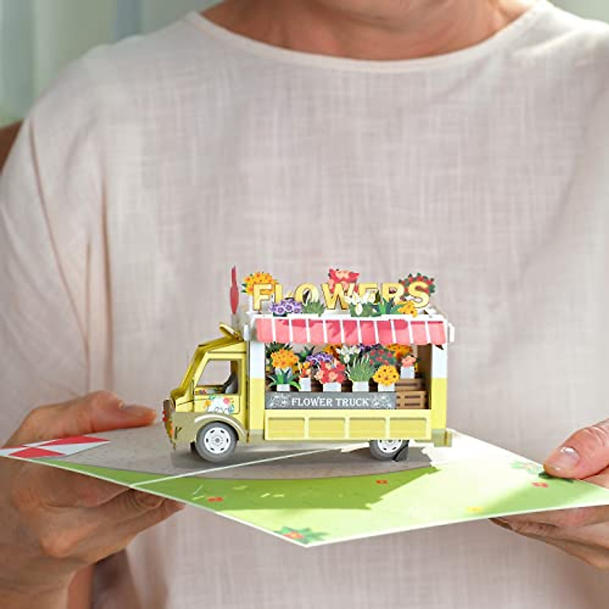 Paper Love Flower Truck 3D Pop Up Card, Gift for Birthday, Wedding, Anniversary, Thank You, Get Well, All Occasion or Just Because - 5" x 7" Cover - Includes Envelope and Note Tag