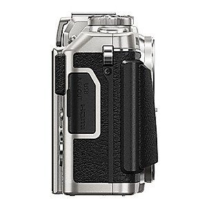 Olympus E-PL7 16MP Mirrorless Digital Camera with 3-Inch LCD (Silver)