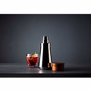 nambe Vie Cocktail Shaker 32-Oz | Drink Shaker with Strainer Top and Lid | Made of Stainless Steel and Acacia Wood | Margarita Mixer | Bar Tools & Bartender Gifts | Dishwasher Safe