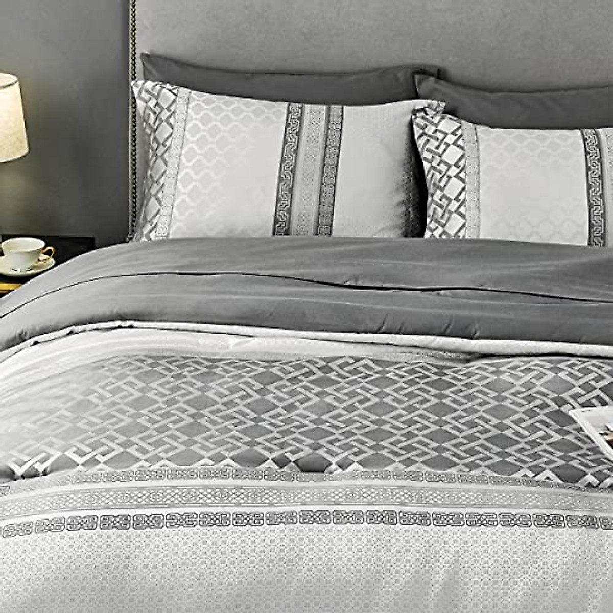Bedsure Queen Size Bedding Set - 7 Pieces Hotel Style Queen Bed in a Bag Comforter Set with Sheets, Soft Textured Queen Bedding Comforter Set, Luxurious Grey Bedding Set
