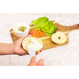 LINDEN SWEDEN Multi Purpose Spreaders Set of 2, White - Versatile Butter Knife for Soft Cheese, Peanut Butter, Frosting and More - Safe for Kids - BPA-Free and Dishwasher-Safe - Made in Sweden