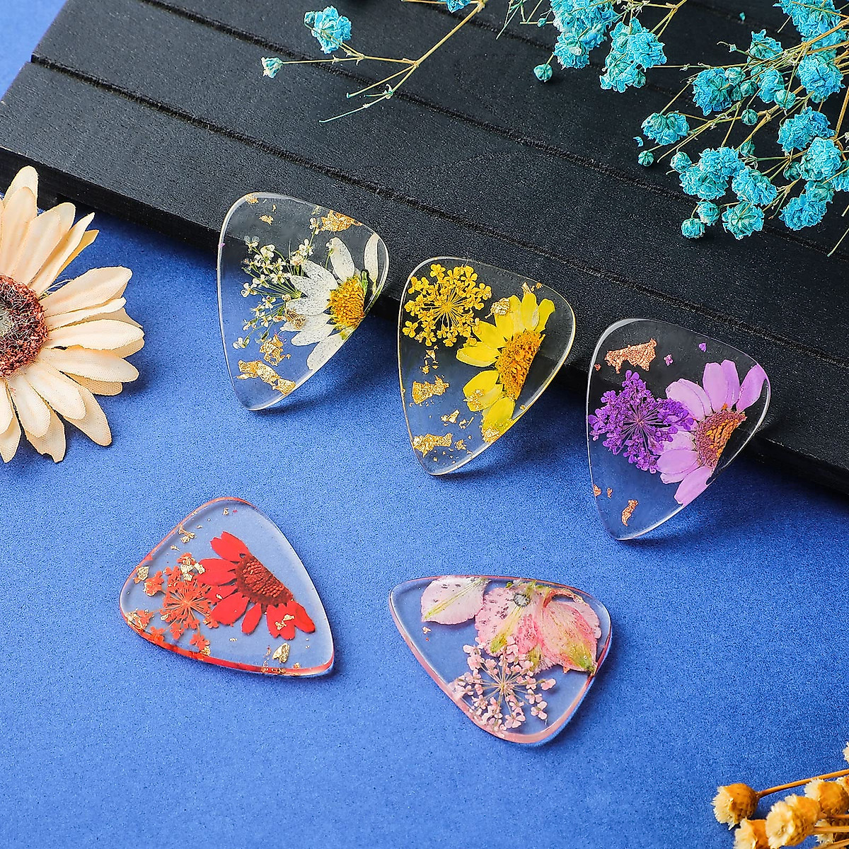 5 Pieces Flower Guitar Picks Dried Flower Resin Guitar Picks Handmade Plectrums Stylish Colorful Guitar Plectrums Floral Bass Picks for Electric, Acoustic Guitar Bass Ukulele, 5 Styles