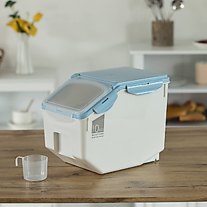 Basicwise White Plastic Storage Food Holder Containers, Set of 2, with a Measuring Cup and Wheels, Medium, Clear, (QI004138M.2)