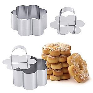 KnmyLife Ring Molds Set for Cooking, Stainless Steel 3 Inch Flower-Shaped Cake Rings with Pusher,Pastry Baking Mold(4 Rings and 4 Pusher)