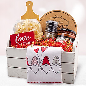 MagicWater Supply Crinkle Cut Paper Shred Filler (1 LB) for Gift Wrapping & Basket Filling - Red & Gold