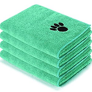 Chumia 4 Pack Pet Grooming Towel Absorbent Dog Towels for Drying Dogs Soft Microfiber Dog Drying Towel Quick Drying Large Dog Bath Towel for Dogs, Cats and Other Pets (Green, 16 x 31 Inch)