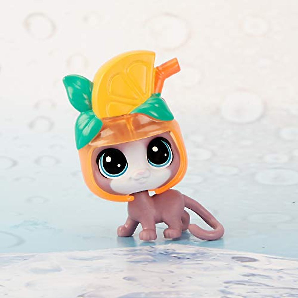 Littlest Pet Shop Cooler Crew Pack, Includes 5 Pets & 5 Accessories