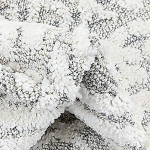 Well Woven Salem Eliana 3'11" x 5'3" Cream Tribal Geometric Chevron Pattern High-Low Textured Area Rug