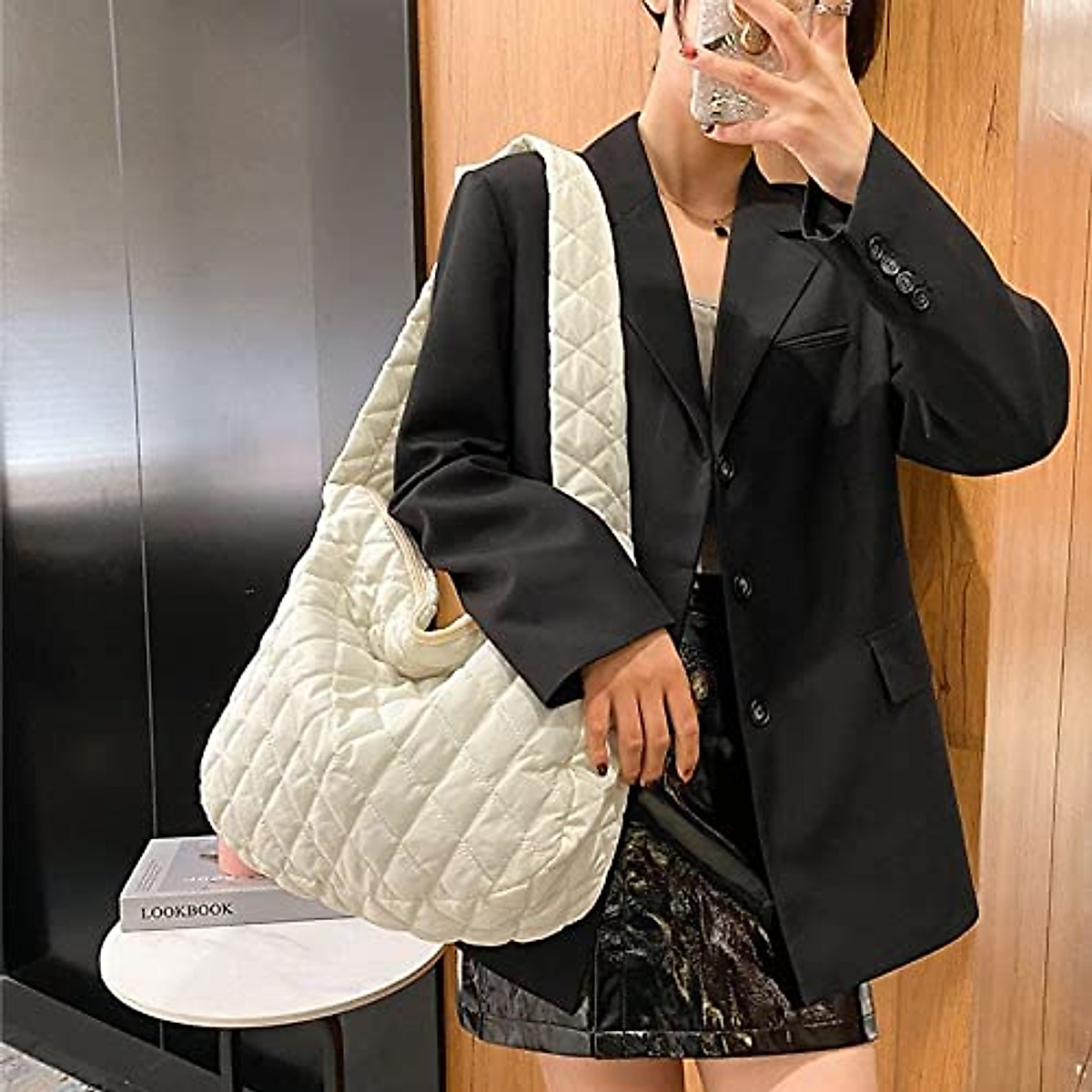 Women Shoulder Bag Lattice Pattern Shoulder Bag Large Capacity Tote Bags Space Cotton Quilted Shopper Bag(white)