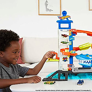 Hot Wheels Attacking Shark Escape Playset
