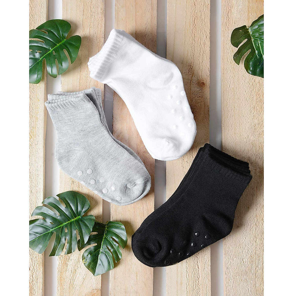 Tenpluszero 12 Pairs Non Slip Toddler Socks Crew Socks with Grips for Baby Boys Girls (Black,White,Grey, 2T/4T)