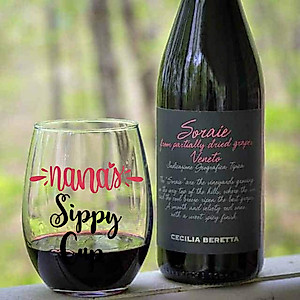 AGMDESIGN Nana's Sippy Cup Wine Glass, Grandma Gifts, Nana Birthday Gift for Nana, Best Nana Ever, Nana Gifts from Grandkids, Great Grandma Gifts, Funny Birthday Gifts for Mom from Daughter, Son