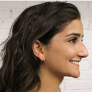 14K Gold Heart Shaped Hoop Earrings (2mm thick), 16-20mm. (16mm Yellow Gold)