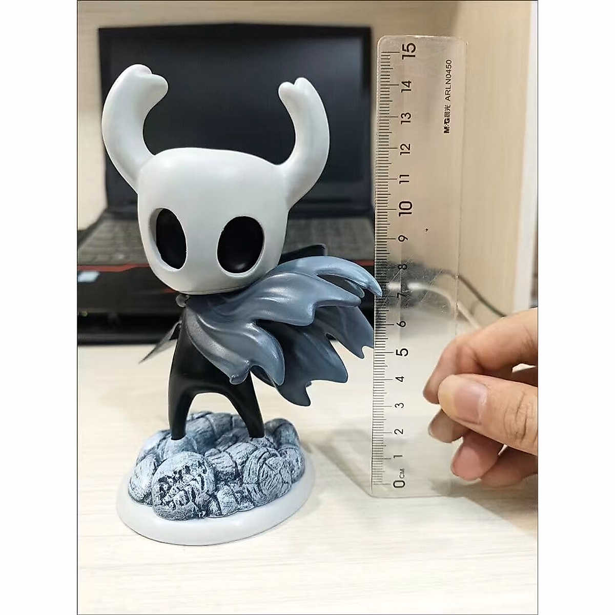 Cdeny 6" Home Decor Cartoon Figure, Car Dashboard Ornament Cute Gaming Figure Hollow Knight Figure Collectible Statue(Gray&White)