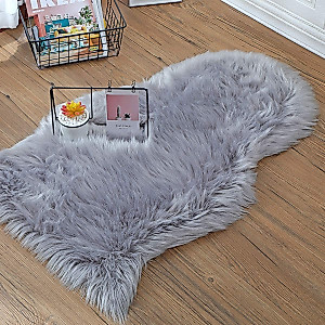 HLZHOU Soft Faux Fur Rug White Sheepskin Chair Cover Seat Pad Shaggy Area Rugs for Bedroom Sofa Living Room Floor (Gray, 2x3 Feet)