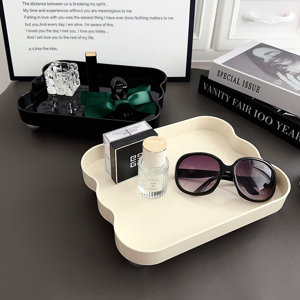 Wlz Makeup Skincare Perfume Organizer Tray, Curly Wavy Edge Cosmetics Countertop Storage Tray, Bathroom Counter Organizers and Storage for Vanity and Dresser (Glossy Cream)