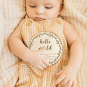 Wooden Baby Announcement Sign, 6 inch Hello World Newborn Sign Newborn Welcome Sign for Photo Prop