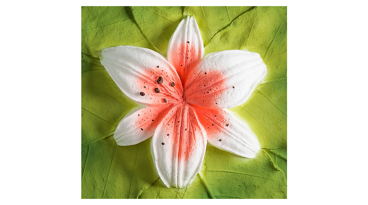 Biodegradable Water Burial Urn - The Lily by Earth Memorials